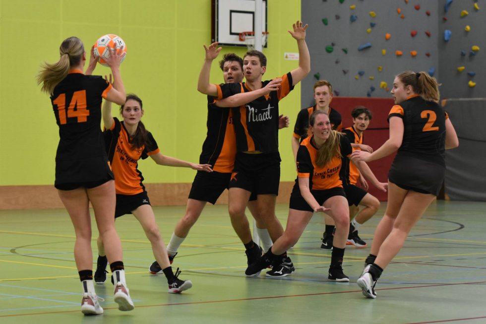 Tiel’72 verstoort kampioensfeestje Rust Roest | Korfbalvereniging Tiel'72